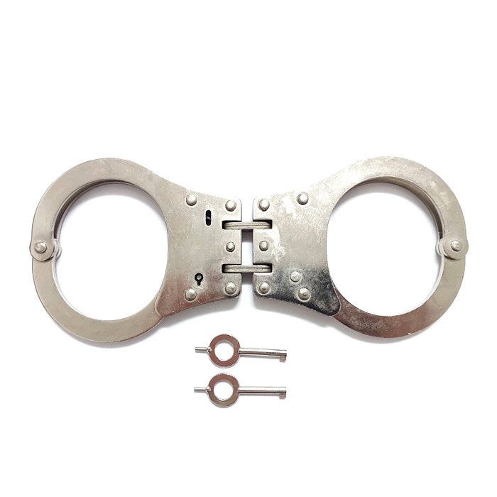 Nickel Double Locking Hinged Handcuffs with 2 Keys – The Gun Shop