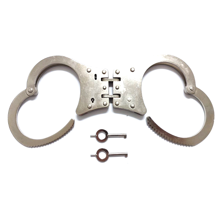 Nickel Double Locking Hinged Handcuffs with 2 Keys – The Gun Shop